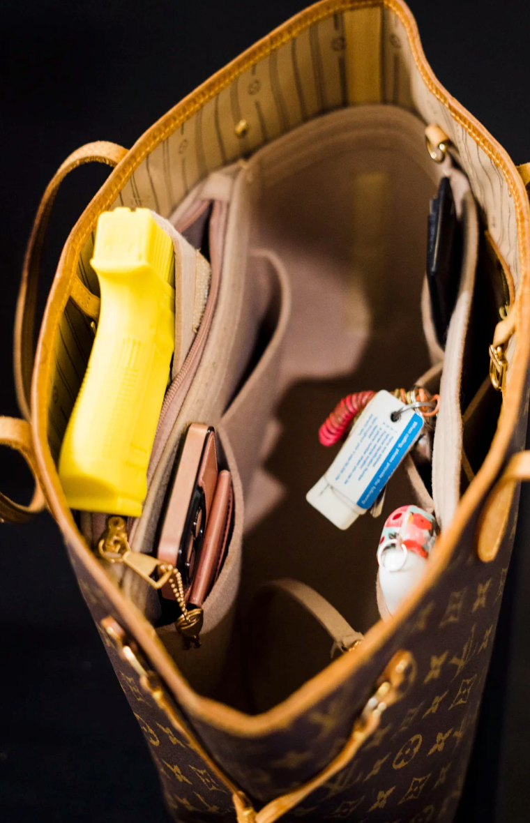 6 Tips for Keeping Your Purse Organized | Kinsey Rhea